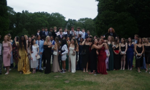 Brakenhale School - Year 13 Prom